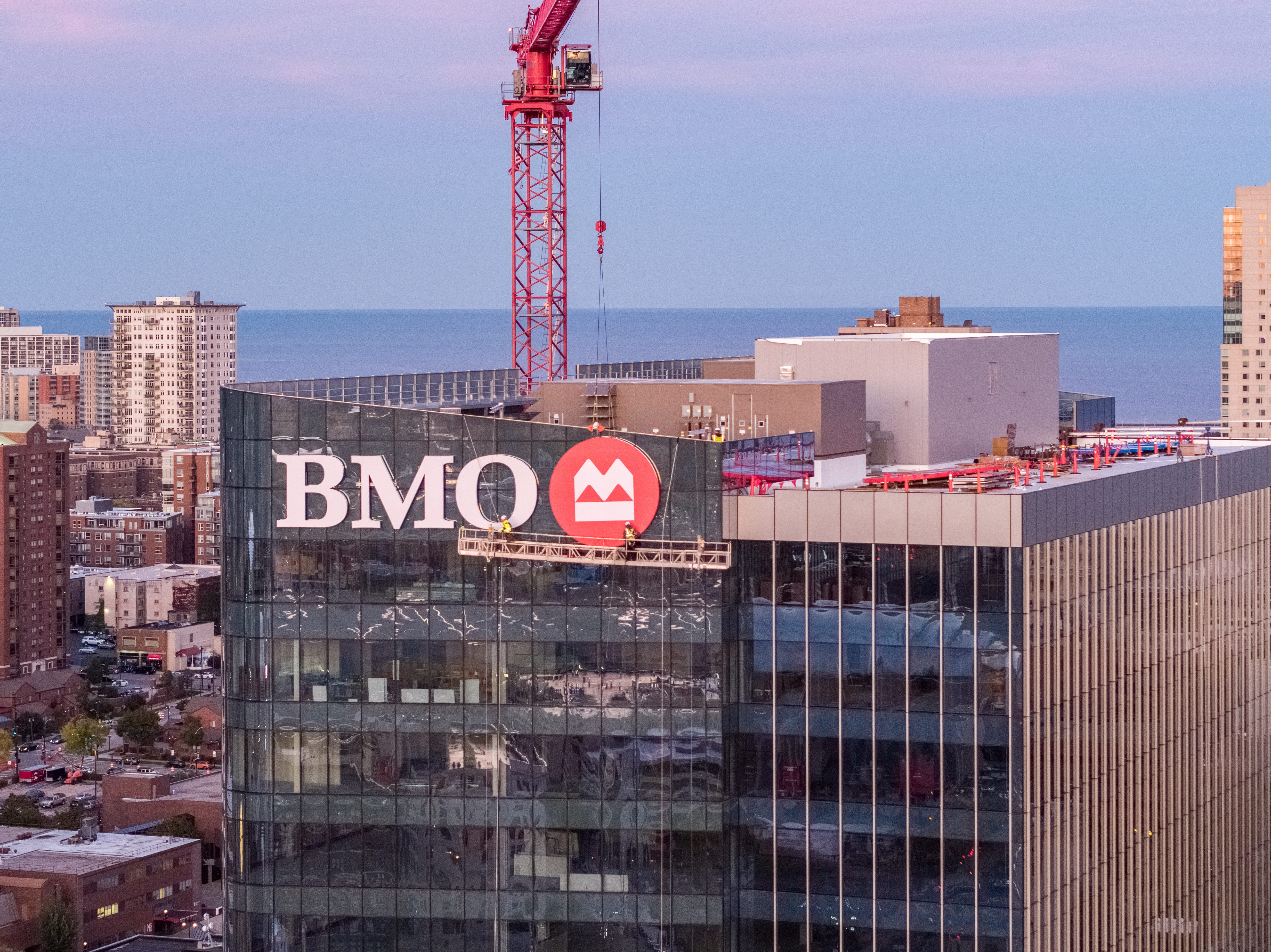 Friday Photos Signage Goes Up On BMO Tower Urban Milwaukee