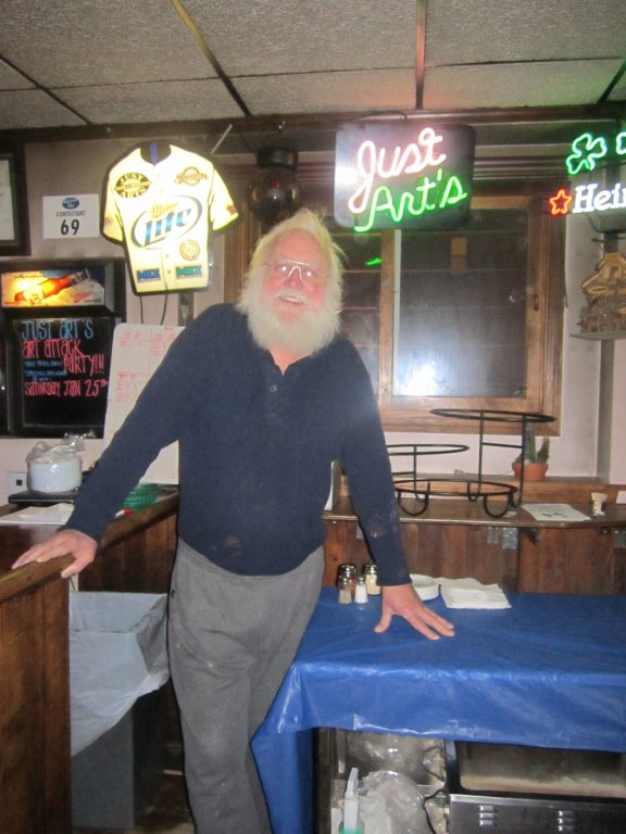Legendary Dive Bar Owner Dies » Urban Milwaukee